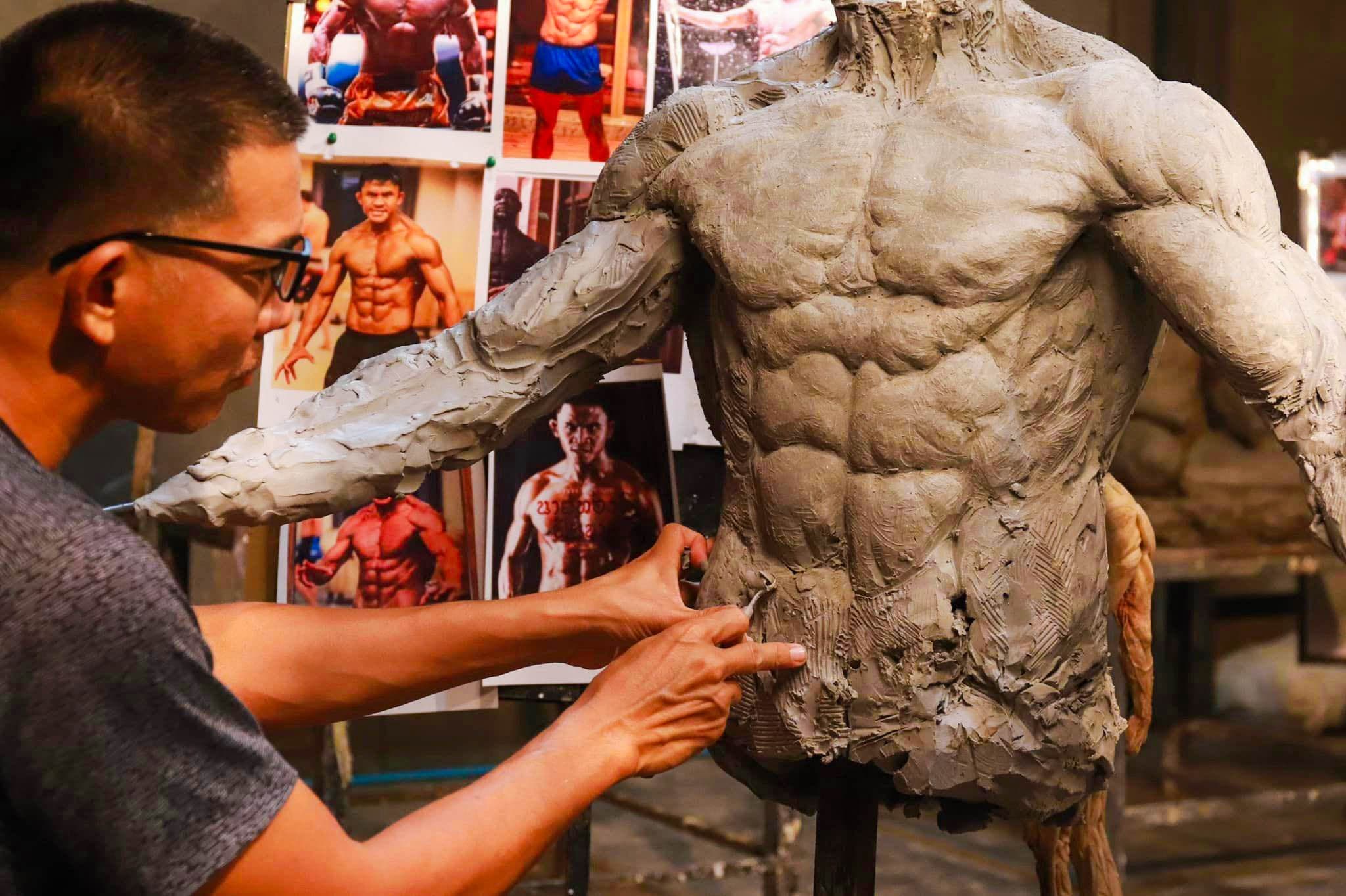Buakaw Statue: Figure Sculpture of a Muay Thai Legend | SculptureSense